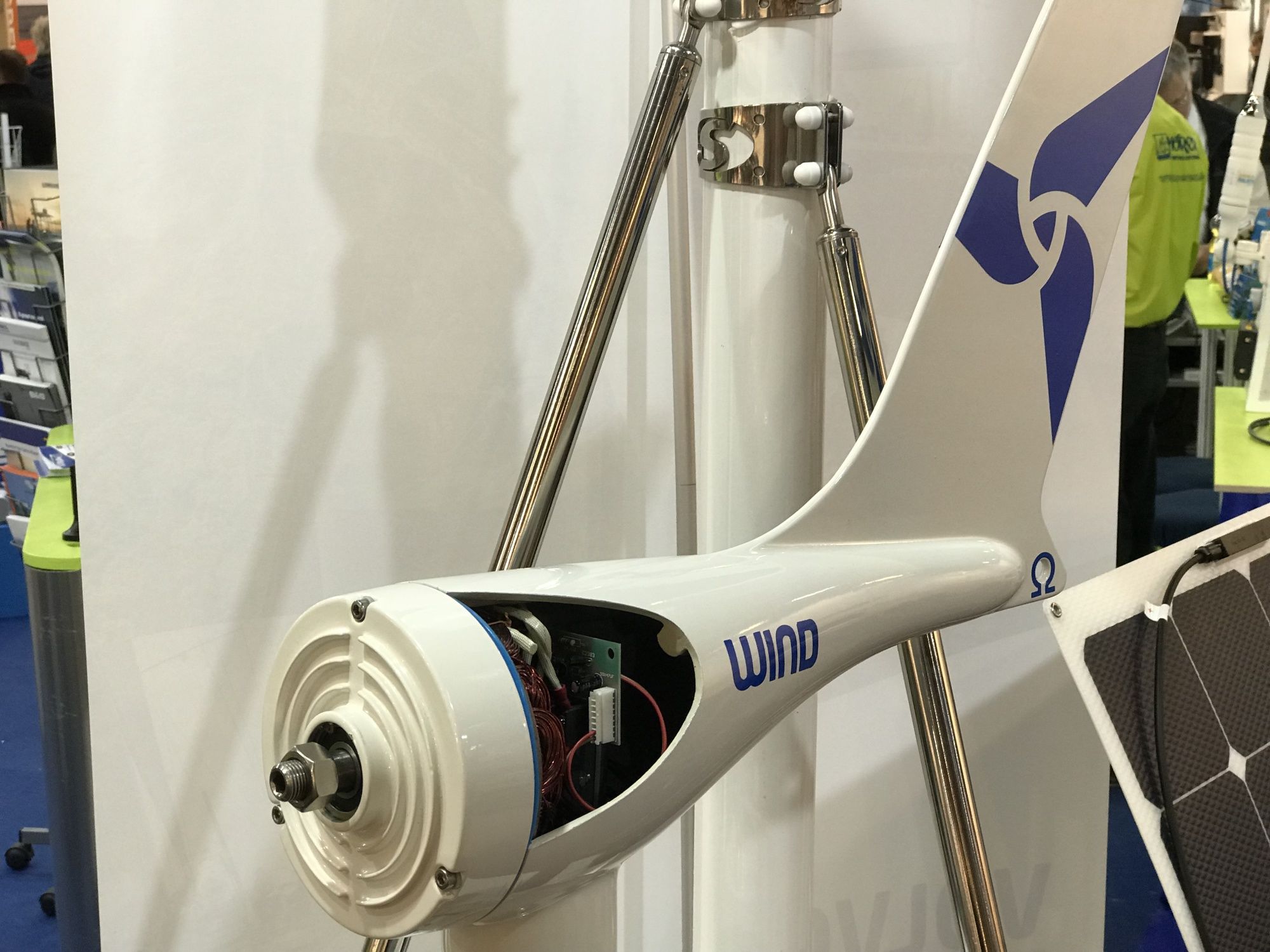 Silentwind 400 Pro (neues Modell) 12 Volt Windgenerator Marine-Sales