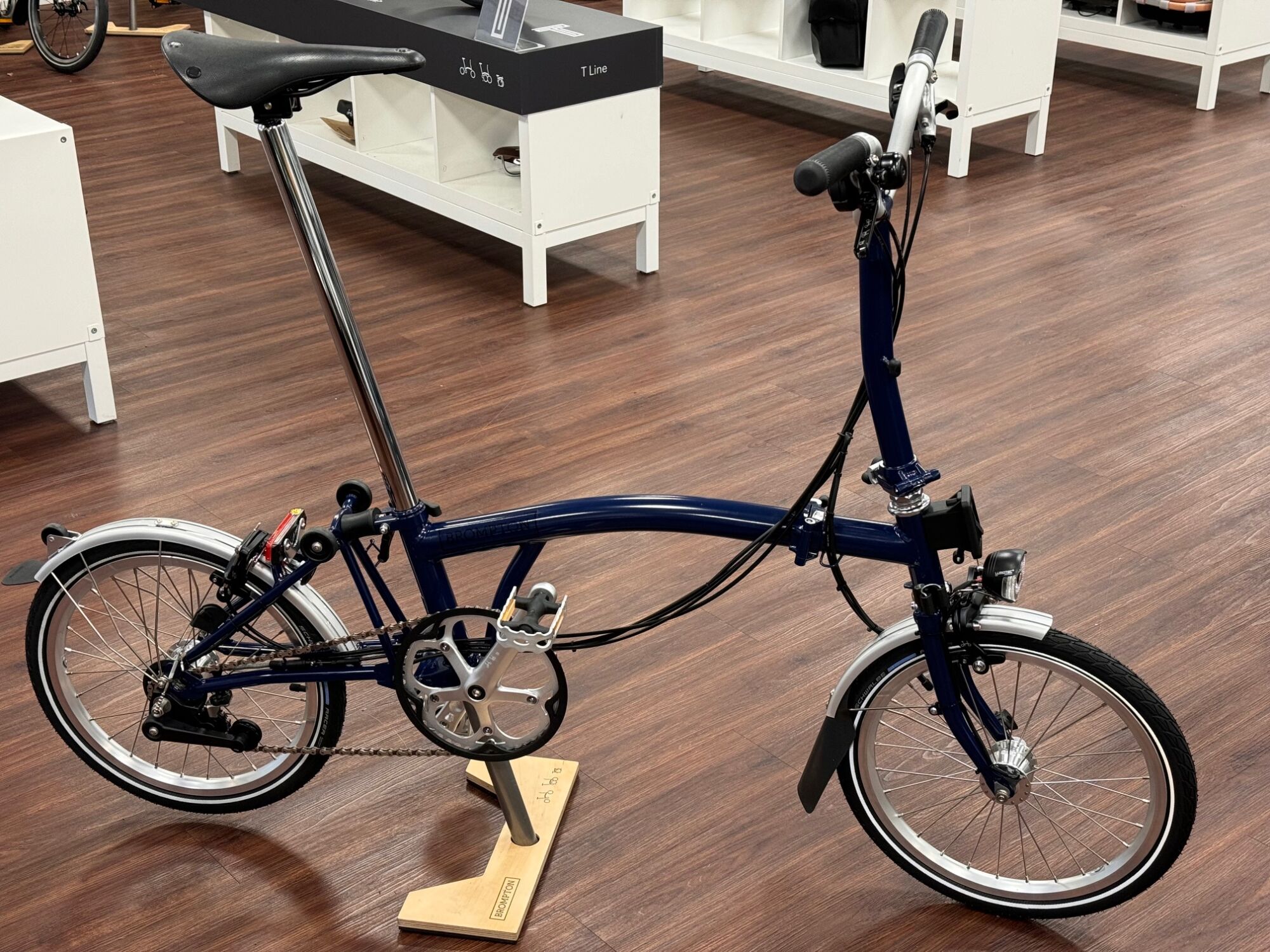 Brompton Explore Archiv Edition Tempest blue Glossy mit Licht Faltrad