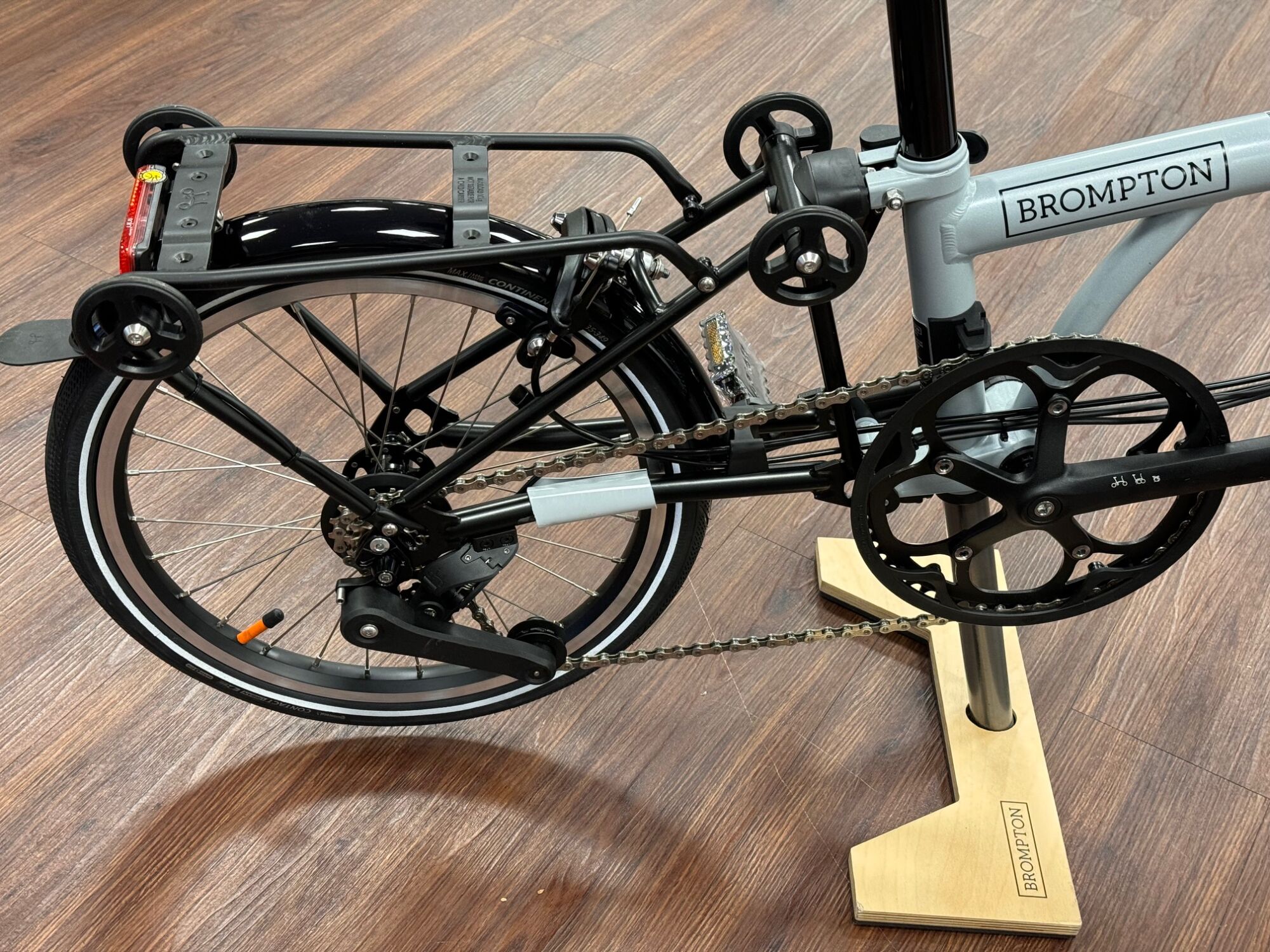 Brompton Electric P Line 12-Gang (13,5+2,9 kg) Lunar Ice Hoher Lenker ...