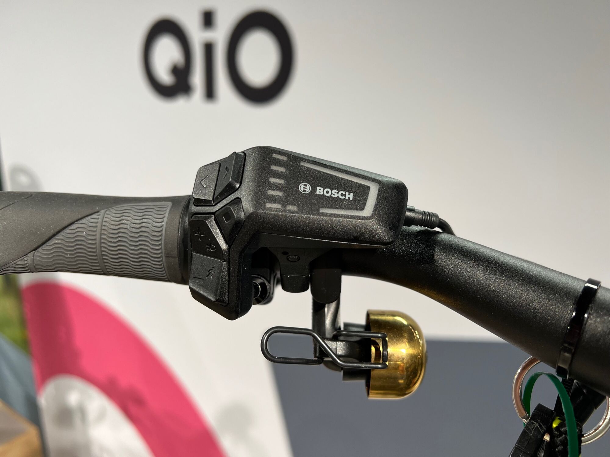 QiO EINS P-E Fine Line Black Gold Kompaktrad - Pedelec